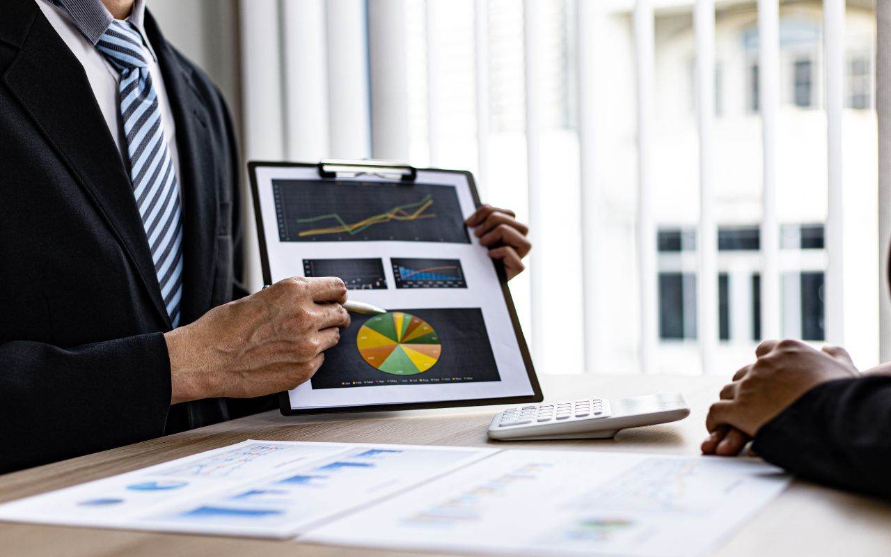 What Does An Accountant Do For A Business? - Intrepidium Consulting Inc.